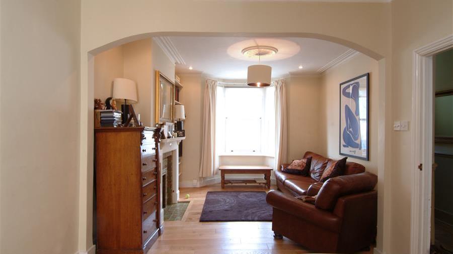 House for sale in Rowena Crescent, SW11 (ref: 28654) - Douglas & Gordon