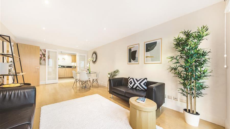 Flat for sale in Vauxhall Bridge Road, SW1V featuring a porter, a lift ...