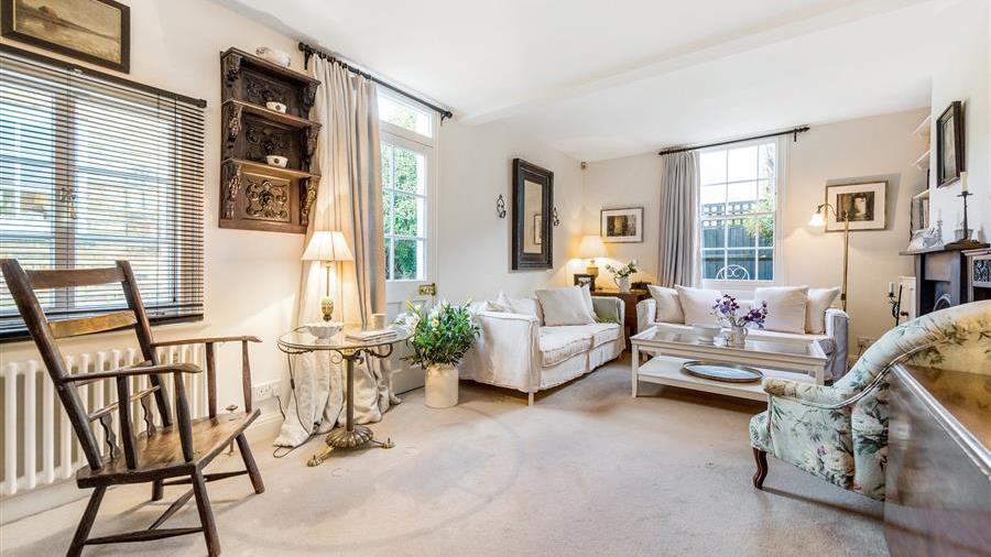 Property for sale in Western Lane, SW12 featuring a garden (ref: 35972 ...
