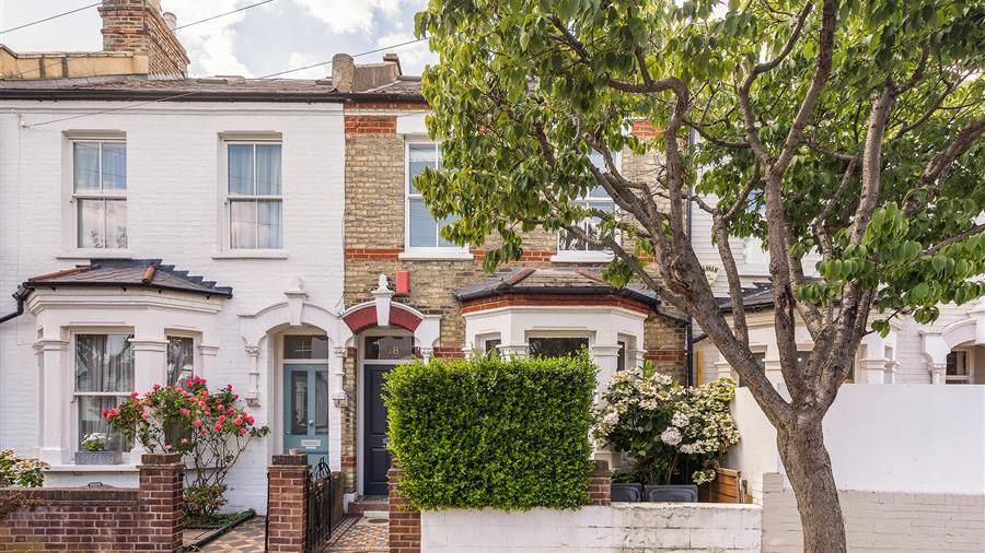 House for sale in Festing Road, SW15 featuring a garden (ref: 36271 ...