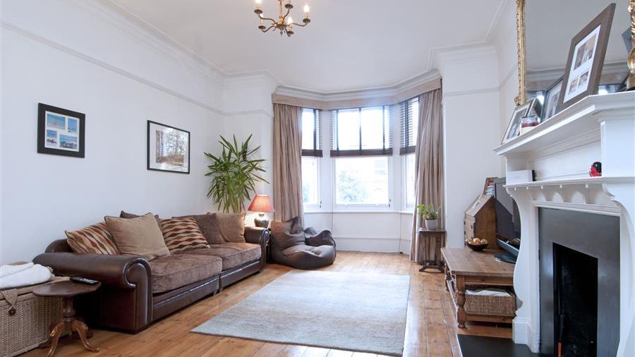 Flat for sale in Dryburgh Mansions, Erpingham Road, SW15 (ref: 39995 ...