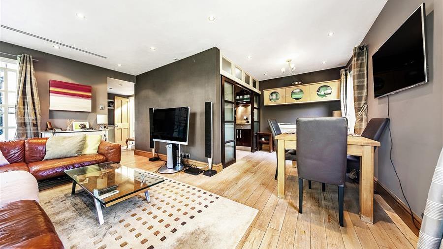 Property for sale in Western Lane, SW12 featuring a garden (ref: 48318 ...