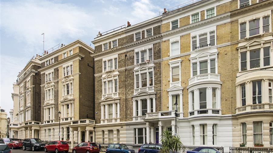 House for sale in Stanley Crescent, W11 featuring a balcony, a roof ...