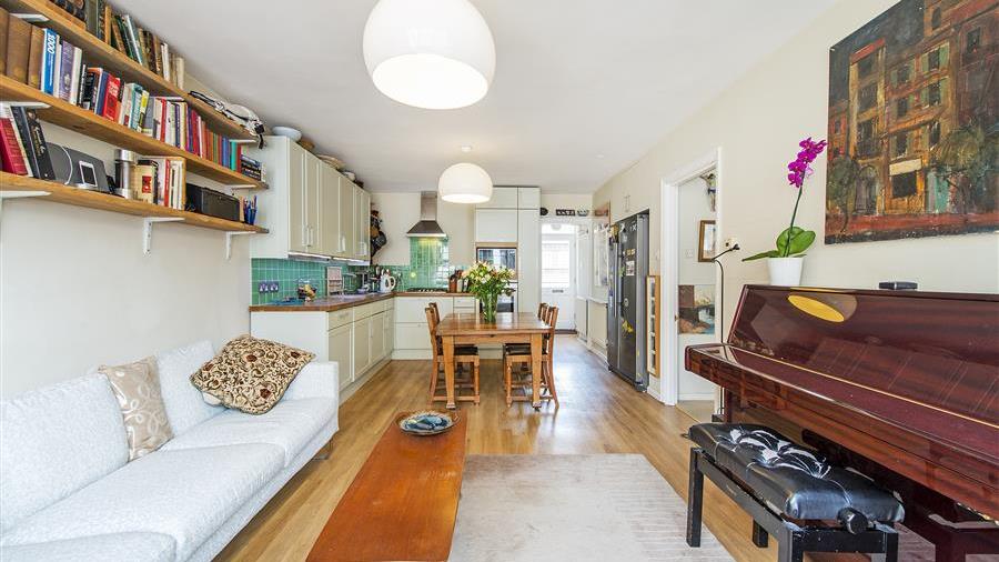 Flat for sale in Strutton Ground, SW1P featuring a balcony, a lift and ...