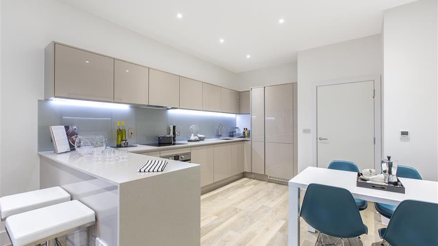 Flat to rent in Butler Court, The Metropolitan, Hyde Lane, SW11 ...