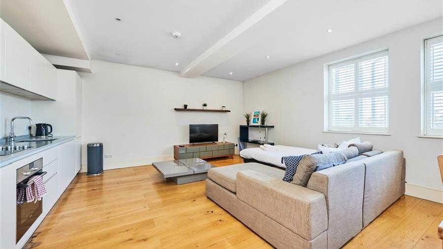 Flat for sale in Dawes Road, SW6 featuring a lift (ref: 56488 ...