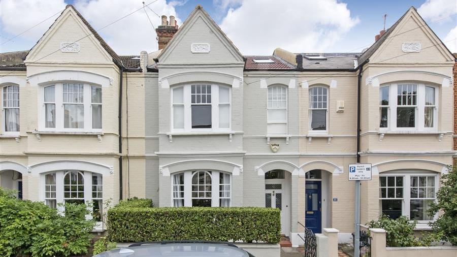 House for sale in Erpingham Road, SW15 featuring a garden, a loft and a ...