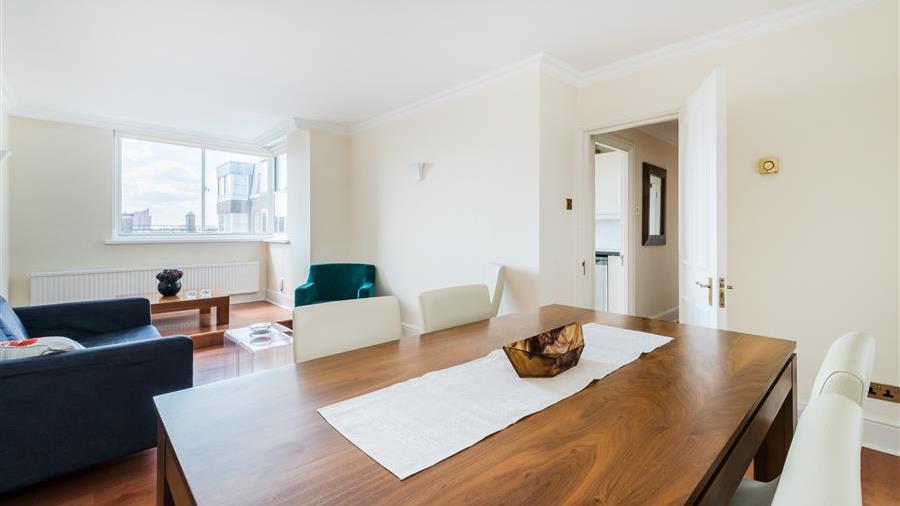 Flat for sale in Pier House, Cheyne Walk, SW3 (ref: 57442) - Douglas ...