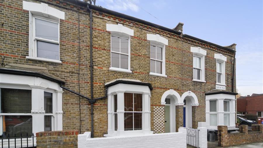 Property for sale in Sudlow Road, SW18 featuring a garden (ref: 57550 ...