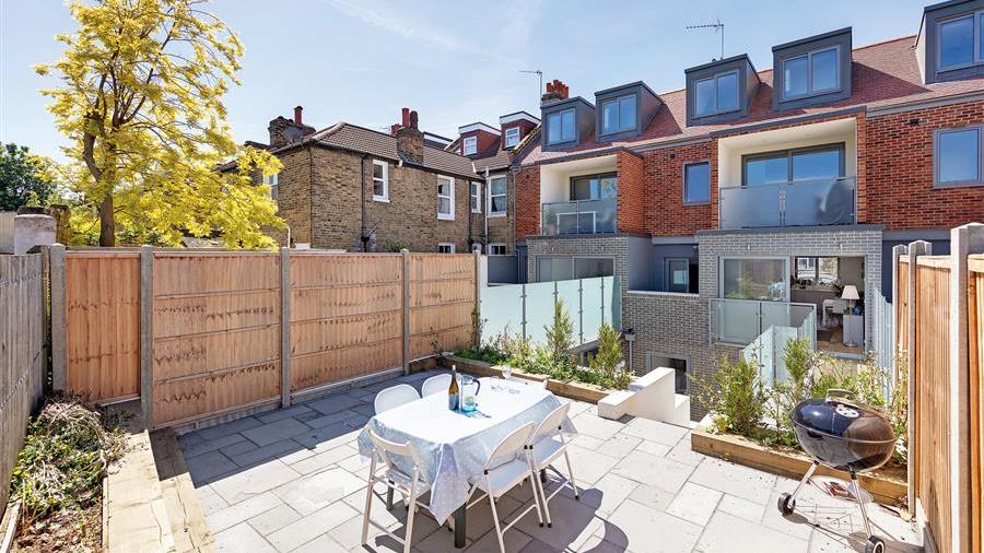 Flat for sale in Radbourne Road, SW12 featuring a balcony and a garden ...