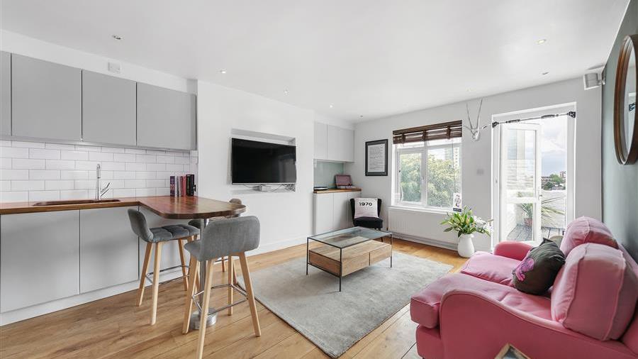 Flat for sale in Eardley Crescent, SW5 featuring a roof terrace (ref ...