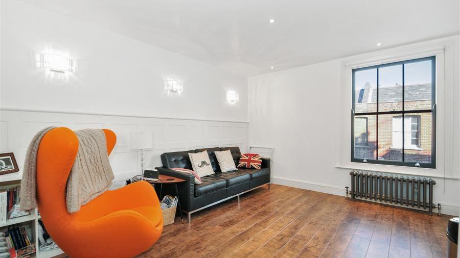 Flat for sale in Strutton Ground, SW1P (ref: 71088) - Douglas & Gordon
