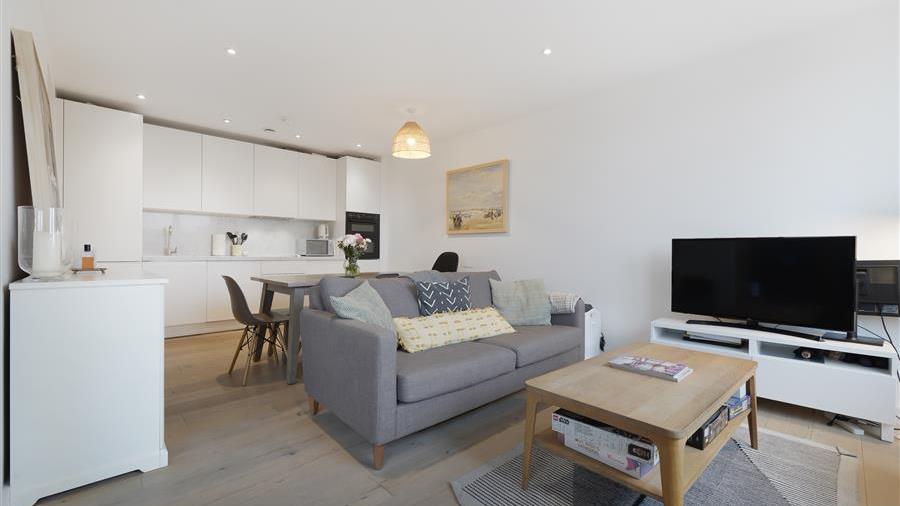 Flat for sale in Falcon Road, SW11 featuring a balcony, a roof terrace ...