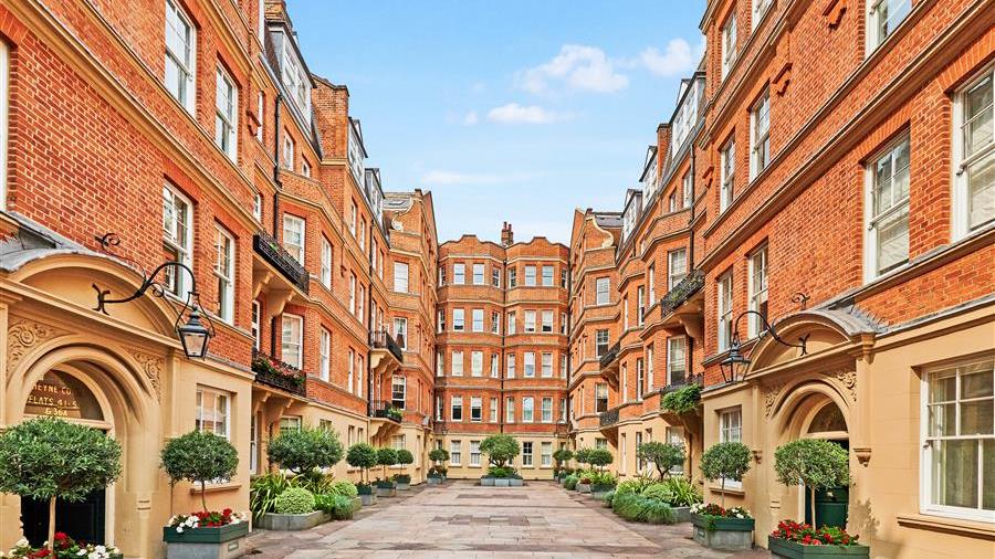 Flat to rent in Cheyne Court, SW3 featuring a porter (ref: 77971 ...