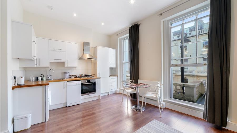 Flat for sale in Winchester Street, SW1V featuring a balcony (ref ...