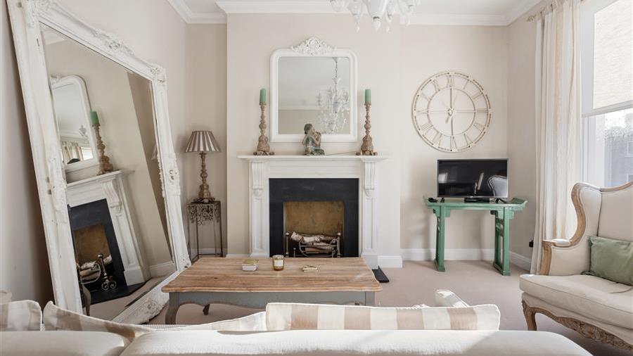 Flat for sale in Warwick Gardens, W14 (ref: 80828) - Douglas & Gordon